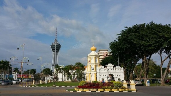 Balai Nobat and Menara Alor Setar - TripZilla